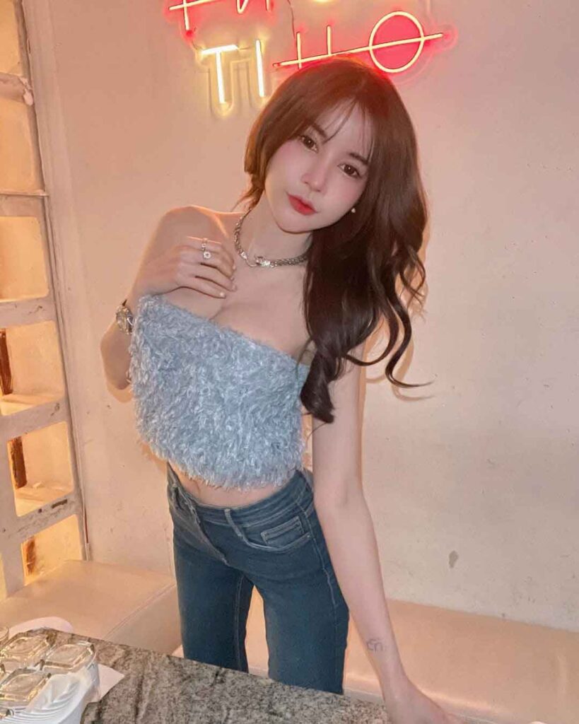 fongbeerrr สาวน้อย OnlyFans หุ่นแซ่บ เซ็กซี่ ร้อนแรง ทีเด็ด