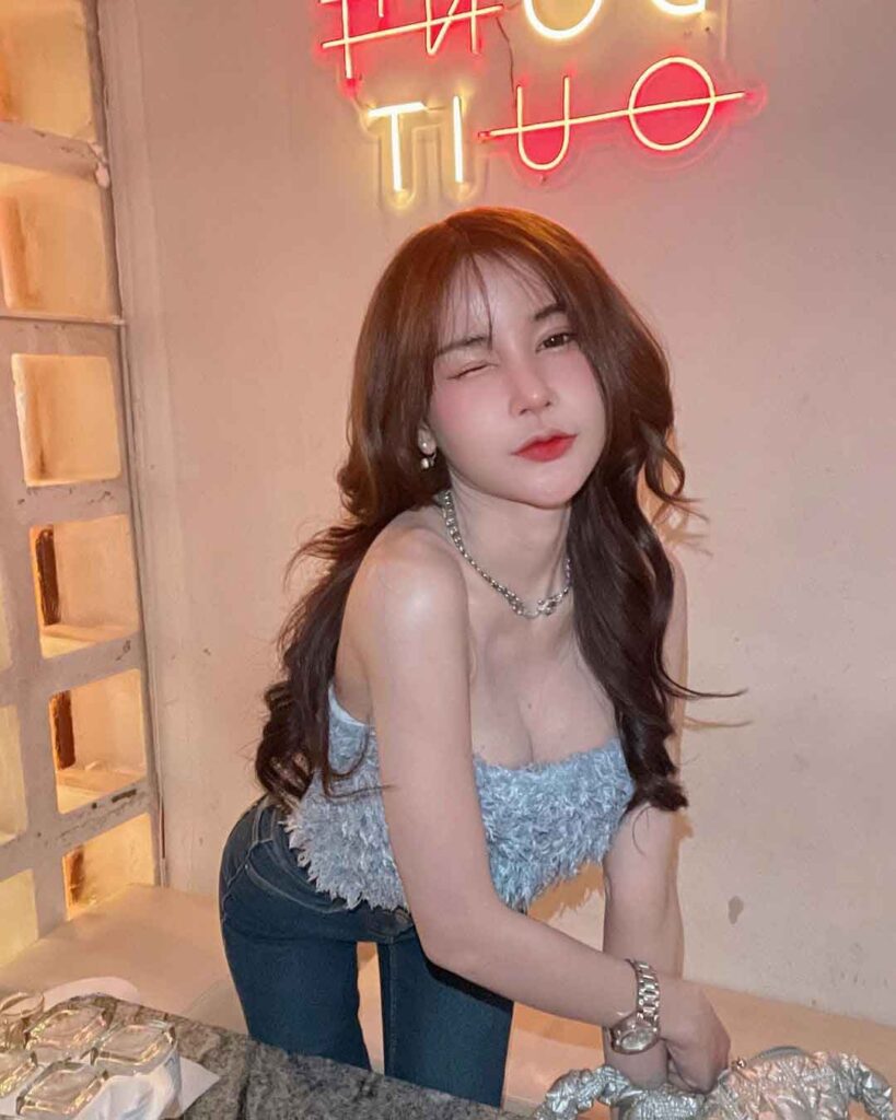 fongbeerrr สาวน้อย OnlyFans หุ่นแซ่บ เซ็กซี่ ร้อนแรง ทีเด็ด