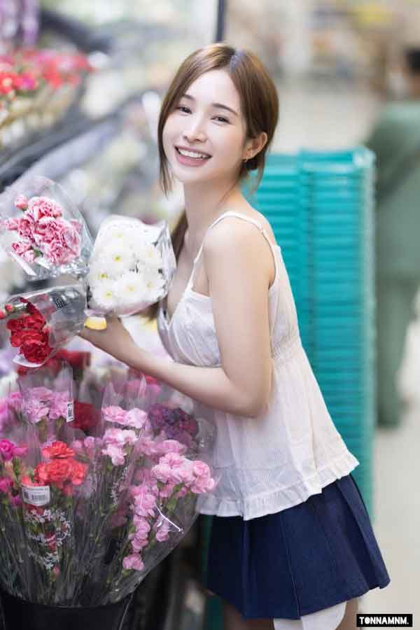 sunnlyy สาวน้อย OnlyFans ตัวเล็ก น่ารัก มีเสน่ห์ การันตี