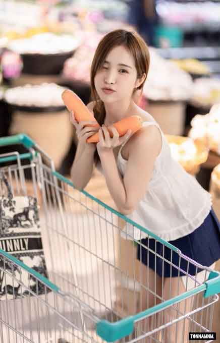 sunnlyy สาวน้อย OnlyFans ตัวเล็ก น่ารัก มีเสน่ห์ การันตี