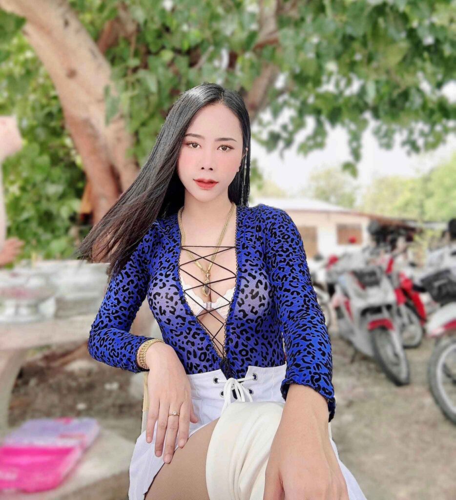 เปิดวาร์ป น้อง Benny Benz สาวเน็ตไอดอล หุ่นแซ่บ อกบึ๊ม จัดจ้าน