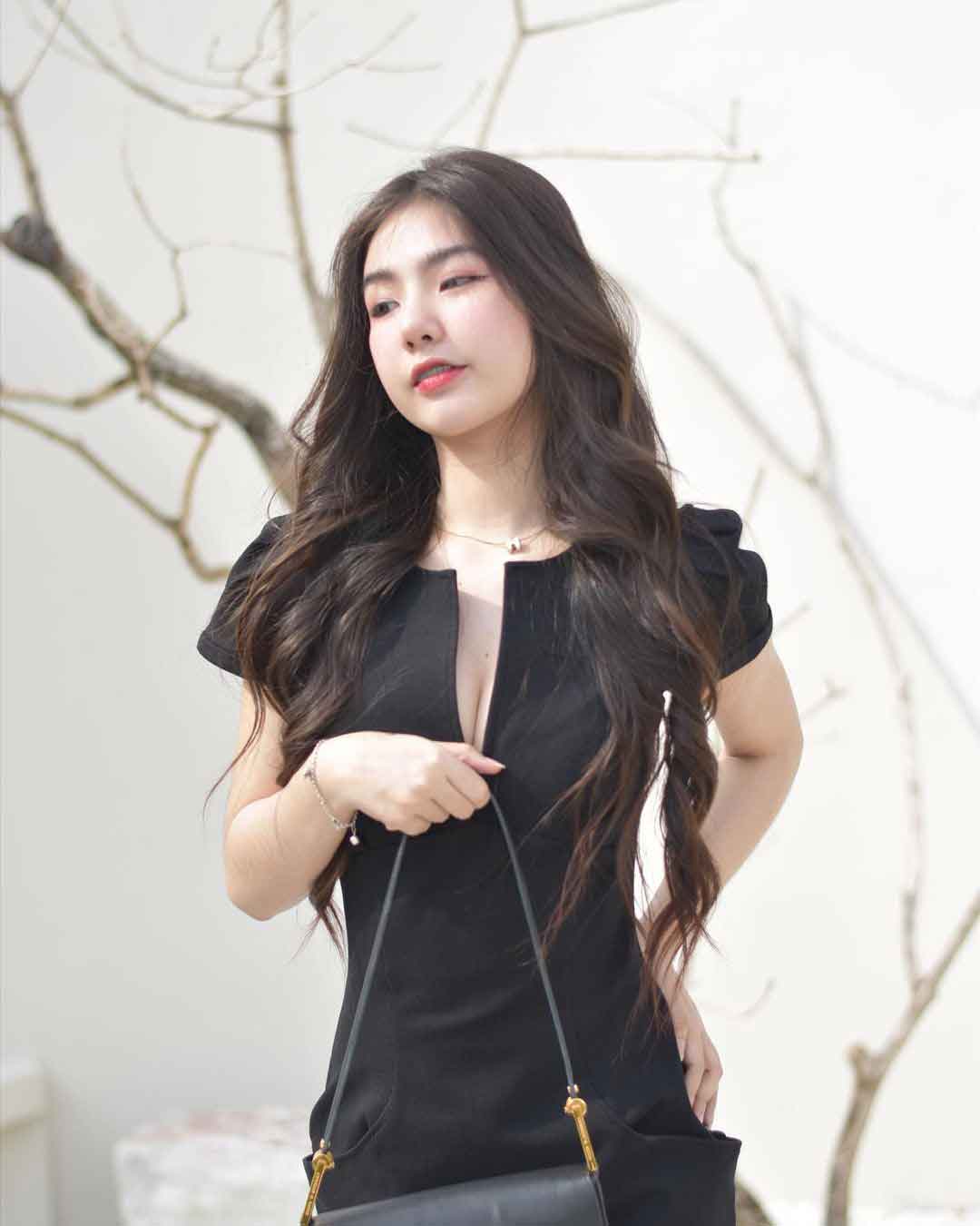 เปิดวาร์ป น้องโอโม่ สาวเน็ตไอดอล น่ารัก หุ่นแซ่บ หน้าคม อกบึ๊ก
