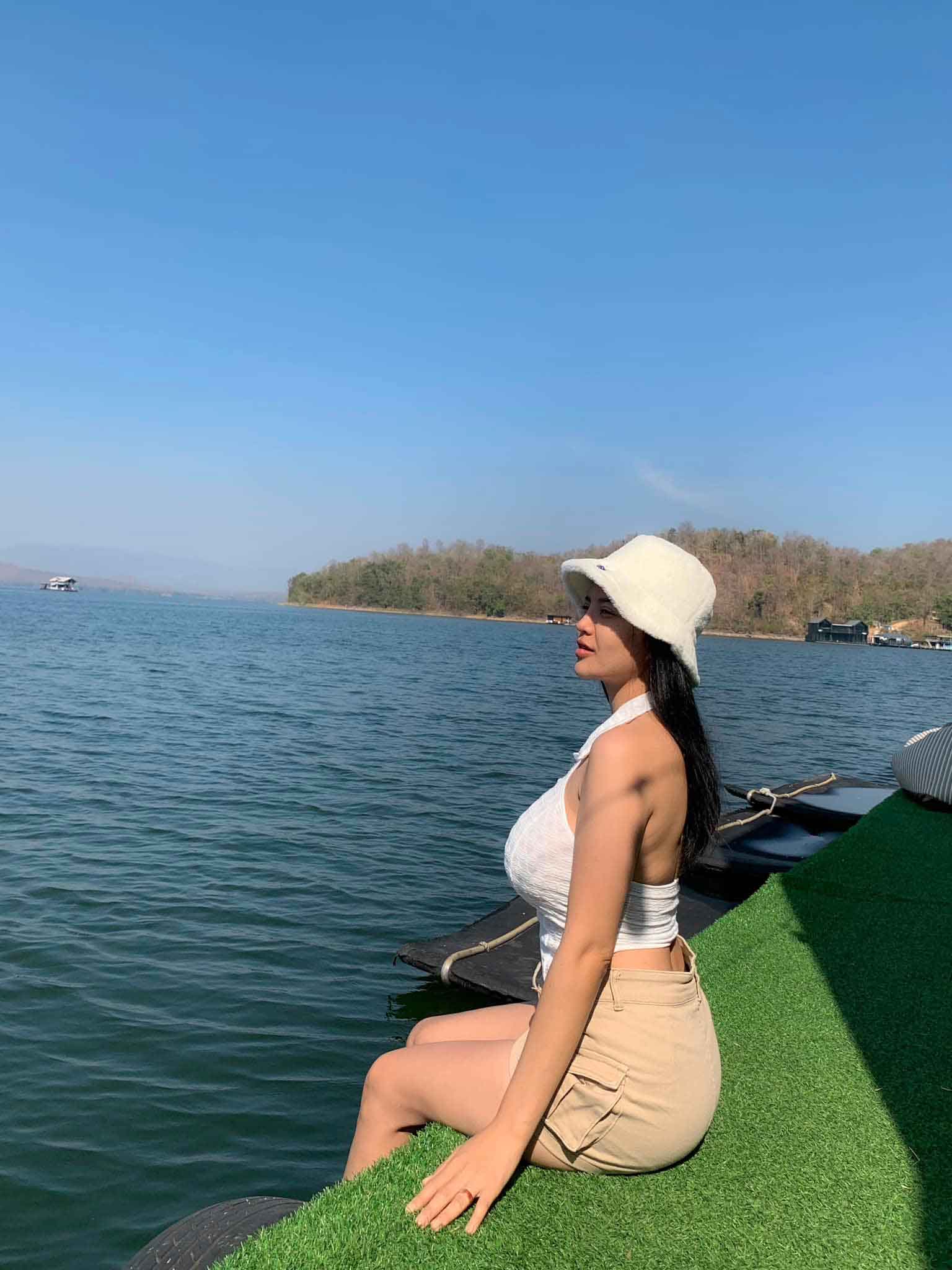 เปิดวาร์ป น้องฝ้าย อรพรรณ สาวน้อย Onlyfans หุ่นแซ่บ หน้าอกภูเขาไฟ